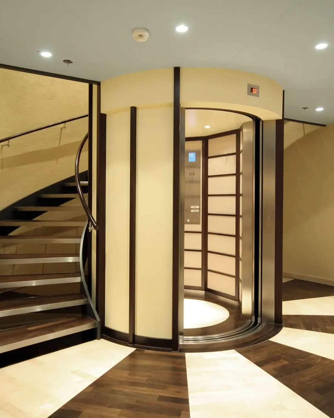 Passenger elevators on vessels | LUTZ Elevators