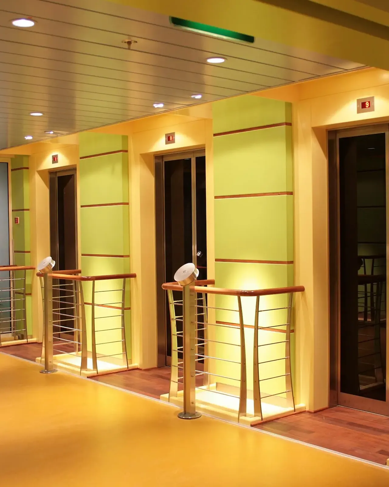 Elevators for cruise ships | LUTZ Elevators