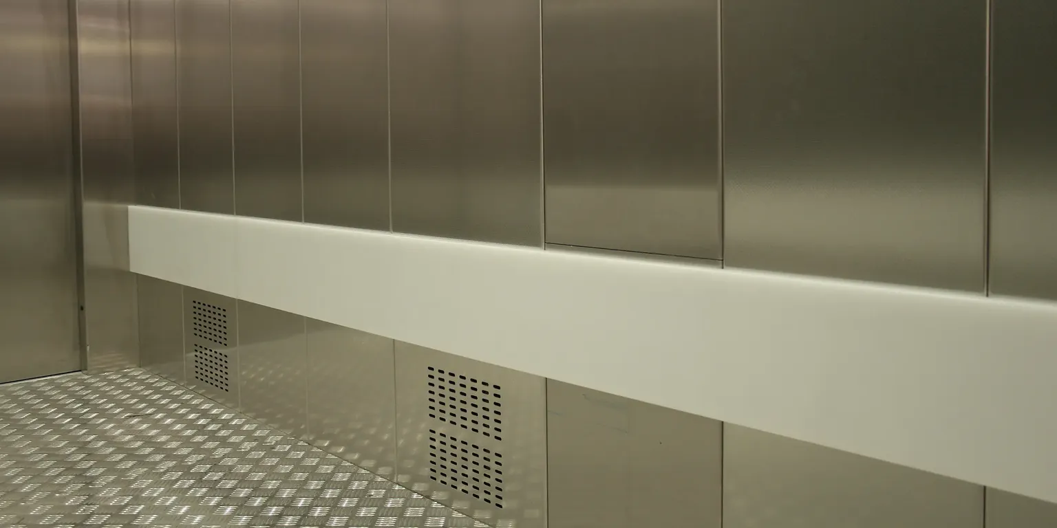 Marine freight elevators | LUTZ Elevators