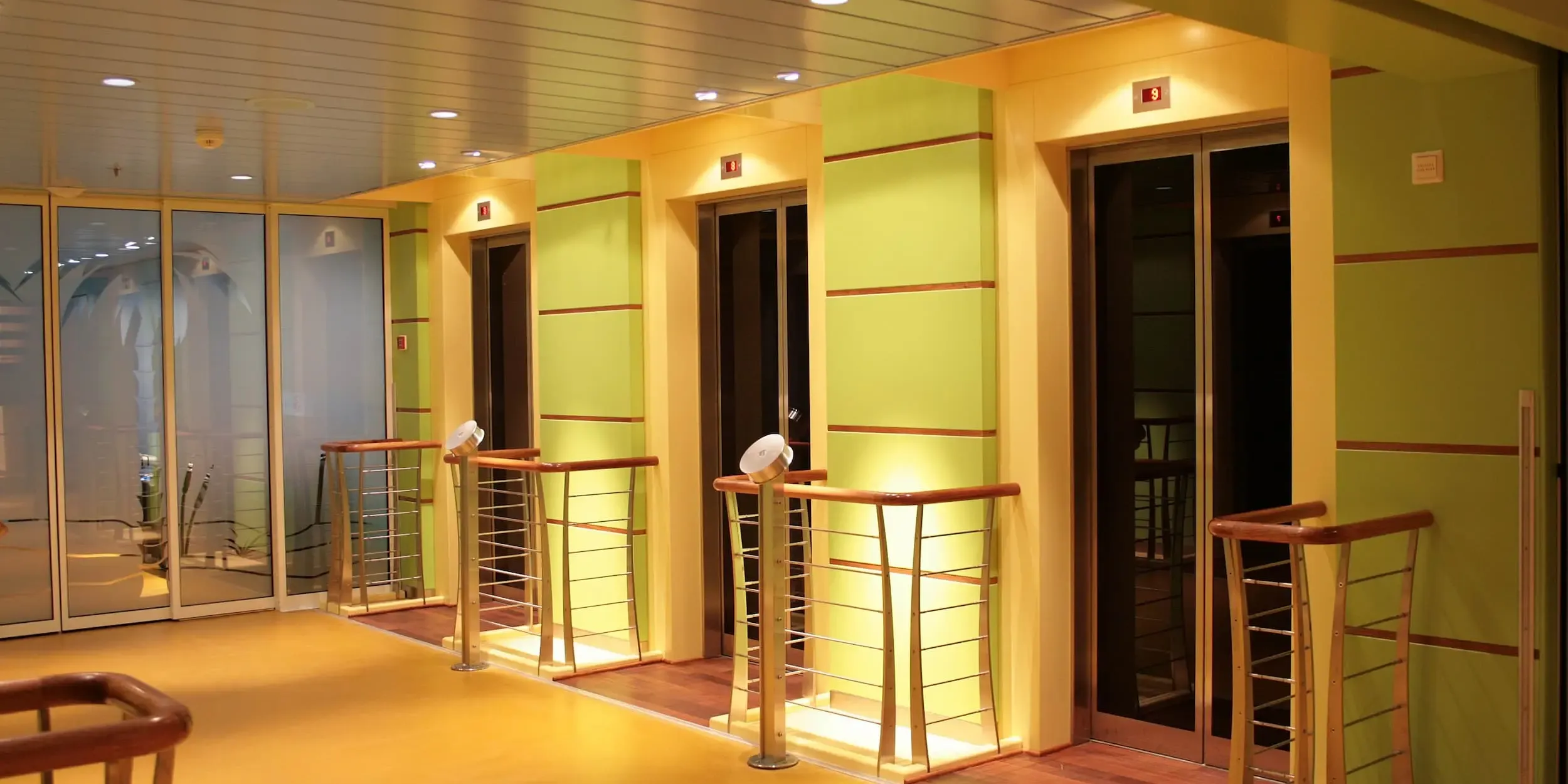 Elevators for cruise ships | LUTZ Elevators