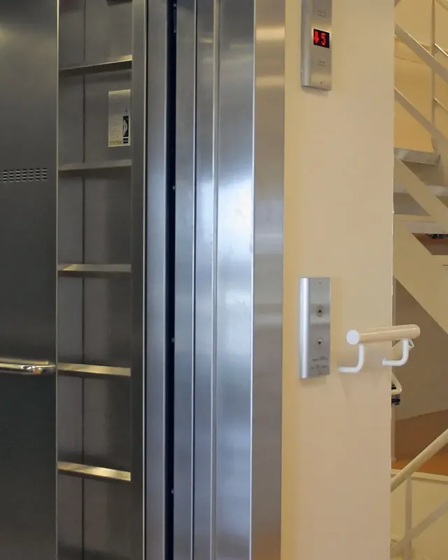 Crew Elevators | LUTZ Elevators