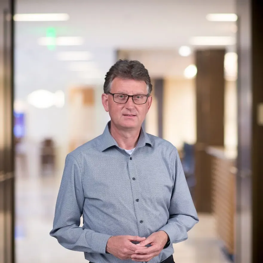 Passenger elevators on vessels | LUTZ Elevators