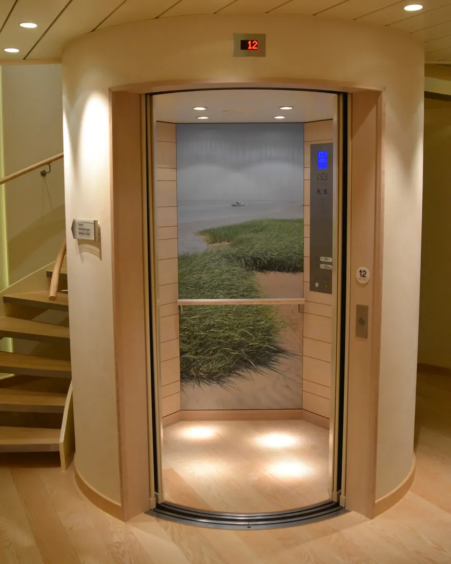 Marine elevators: Tailor-made solutions | LUTZ Elevators